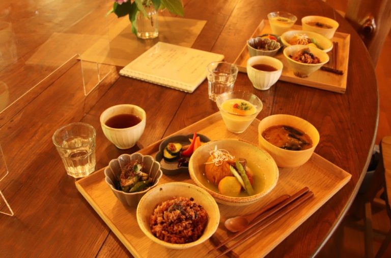 【埼玉県・皆野町観光協会】荒川のライン下りなどアクティビティを楽しめ、花のまちでも知られる - 里アプリ