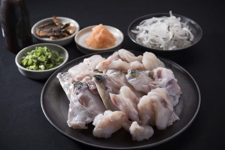 【福井県・高浜町】若狭湾に白砂の海岸線が8kmに広がり、若狭和田ビーチで環境認証「BLUE FLAG」を取得 - 里アプリ